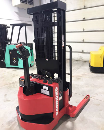 Electric Raymond RSS40 Straddle Stacker » Forklift Plus