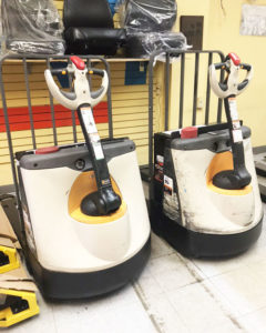 Crown electric pallet truck WP series » Forklift Plus