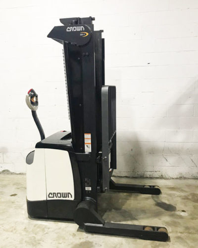 Electric Crown SH5520-40 Straddle Stacker » Forklift Plus