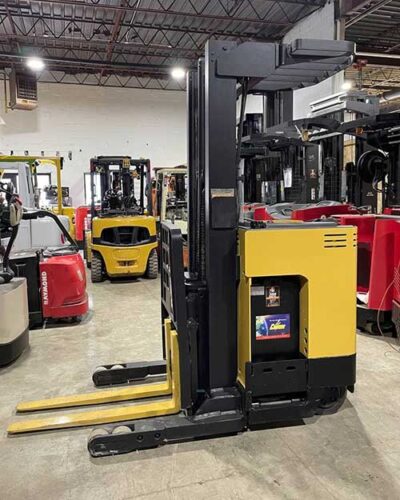 Electric Forklift Caterpillar NRR30 reach 3000 lbs » Forklift Plus