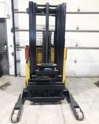 Electric Forklift Caterpillar NRR40 reach 4000 lbs - FORKLIFT PLUS