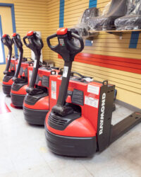 Raymond 8210 electric pallet truck 4500 lbs » Forklift Plus