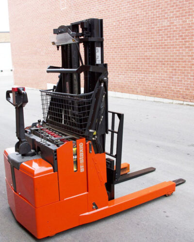 Gerbeur électrique plate-forme rétractable LSR 1200 » Forklift Plus