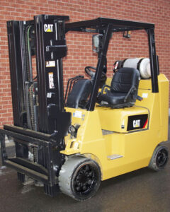 Box Car Special Forklift Caterpillar GC40KSTR 8000 » Forklift Plus