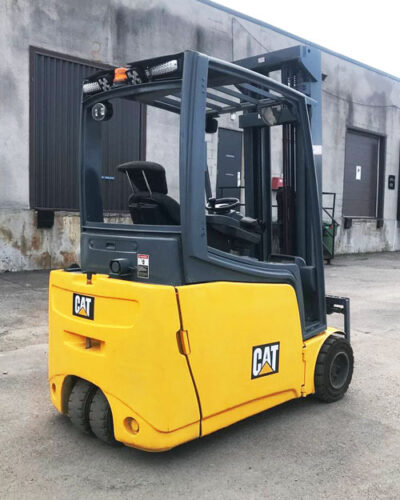 Chariot élévateur Electrique Caterpillar EP20KT 3700 Lbs usagé ...