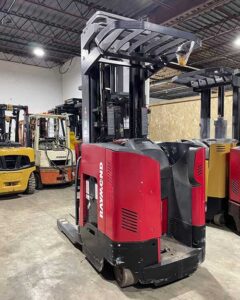 Forklift Raymond Reach 740 R35TT - FORKLIFT PLUS