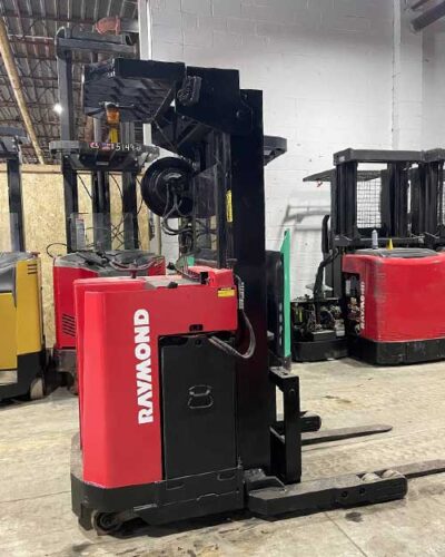 Raymond forklift EASI-R30TT reach stand-up - FORKLIFT PLUS