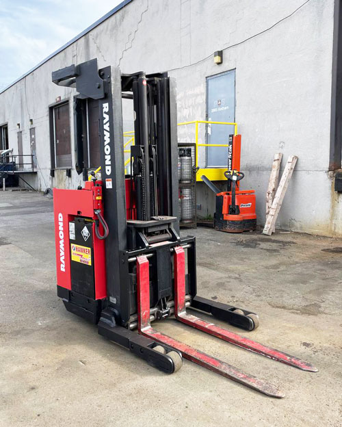 Forklift Raymond Reach 20I-R30TT » FORKLIFT PLUS