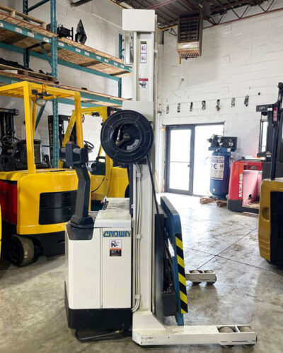 Electric Crown 20WRTF-S Straddle Stacker » Forklift Plus
