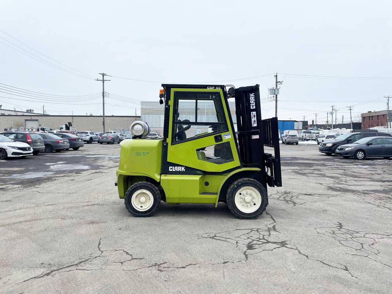 Outdoor LPG Forklift Clark CGP 45 with cabin 10000 Lbs » Forklift Plus